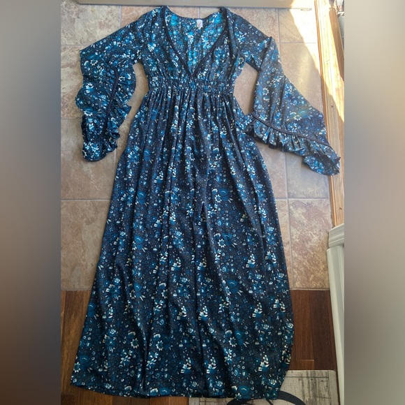 Anthropologie | Dresses | Raga Anthropologie Long Bell Sleeve Boho Floral Maxi Dress Size Xs ...